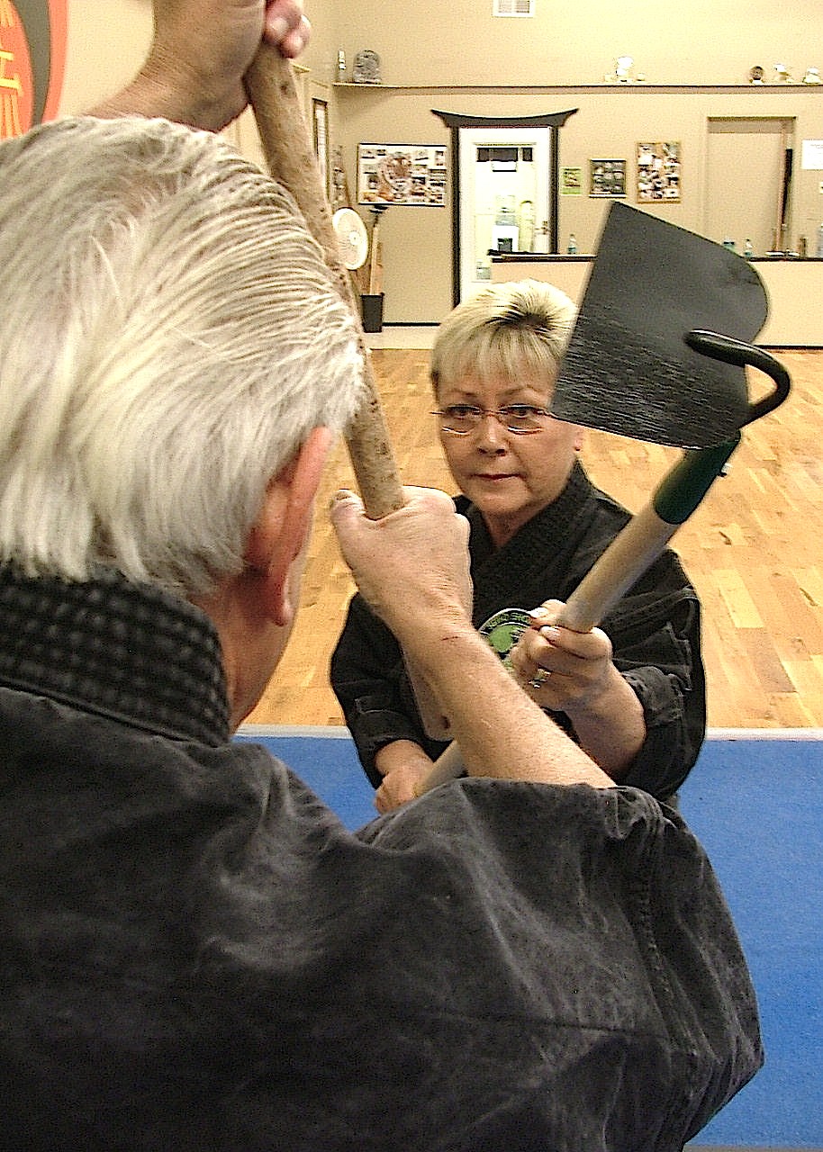 Okinawa Bo - Traditional Martial Arts Kobudo Weapon: Gilbert & Mesa ...