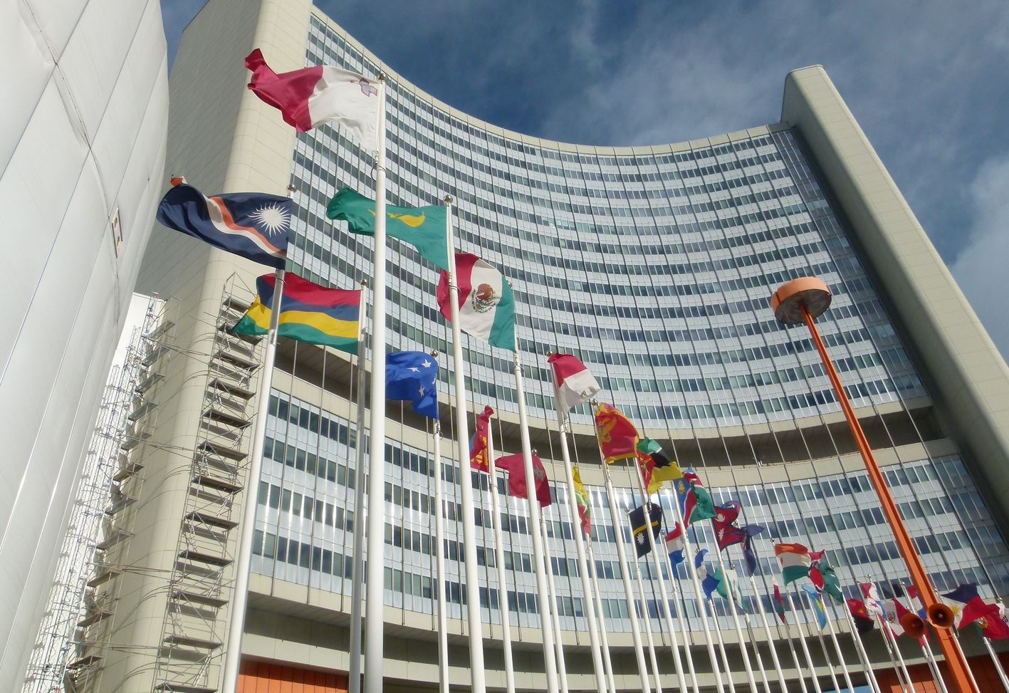 Ilmaisia kuvituskuvia: Lippuja