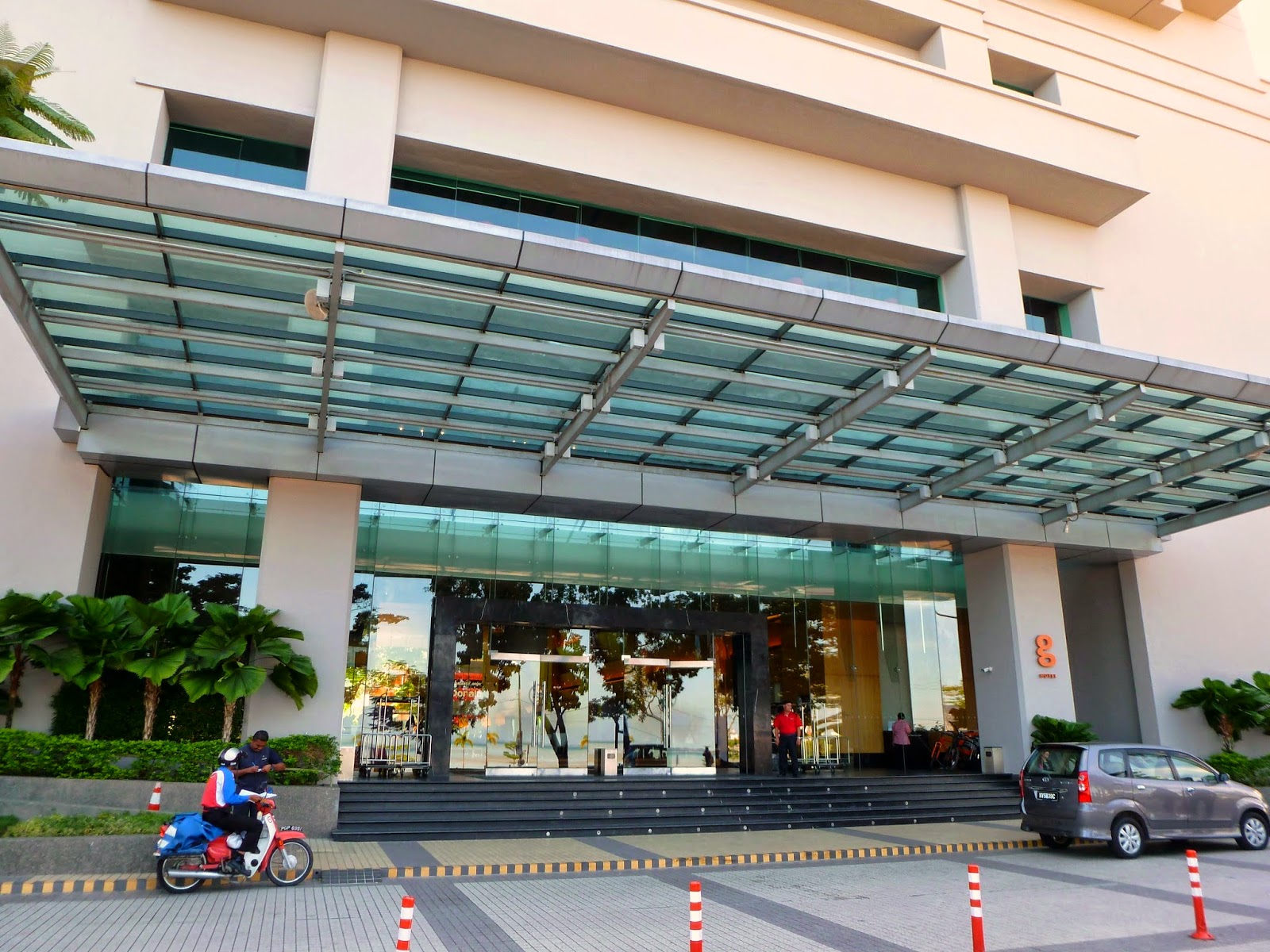 G Lounge – Foodveler