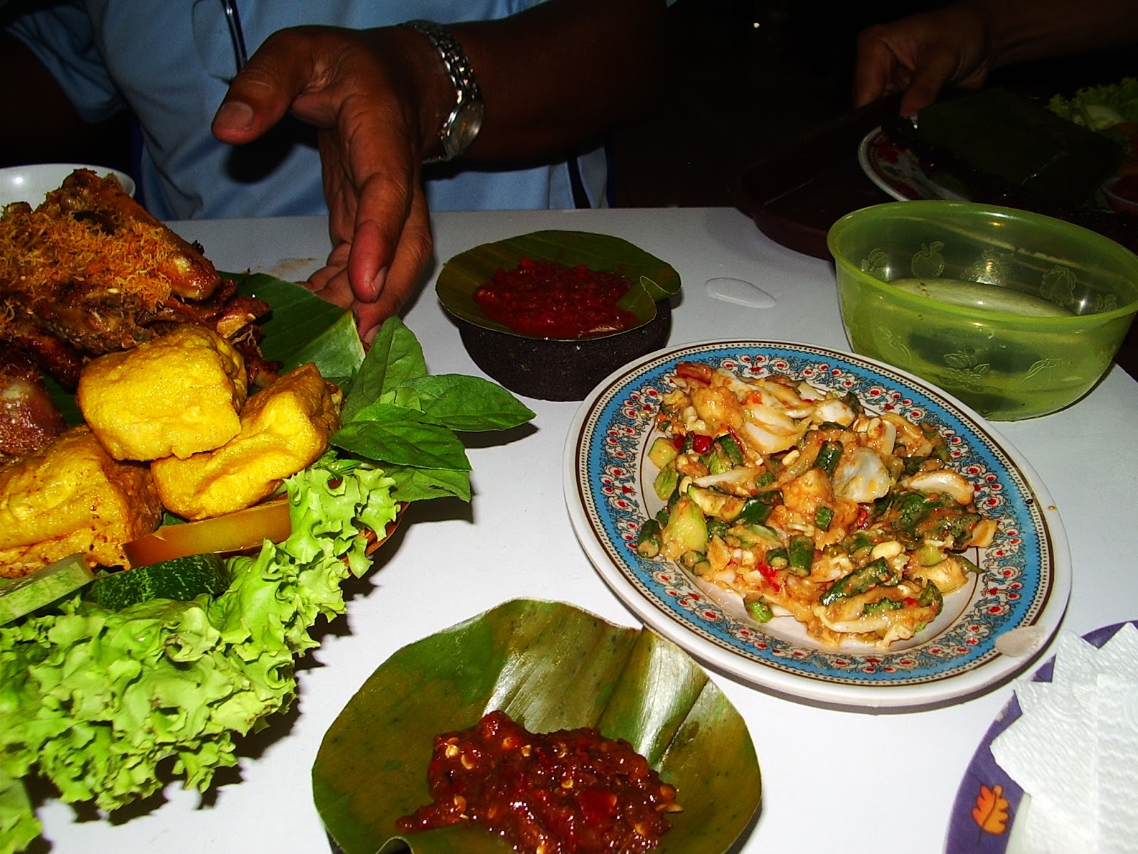 makan angin: Makan angin ke Bandung,Indonesia 26-29 Okt 2011