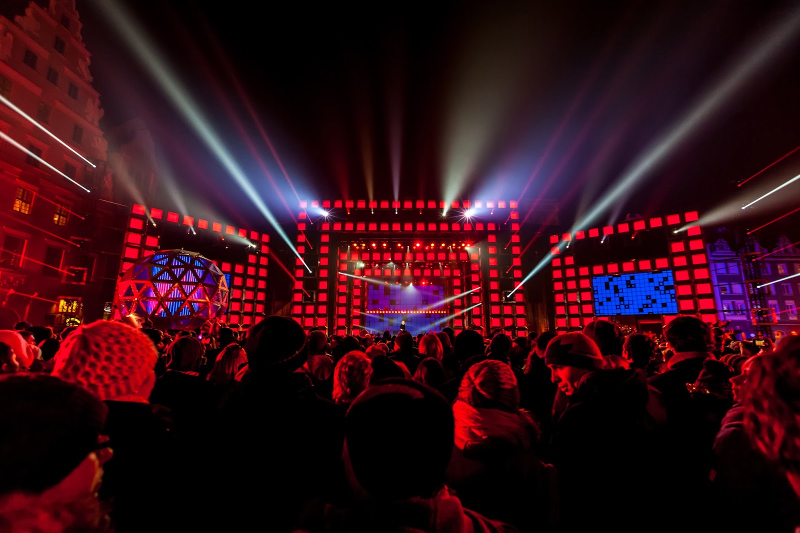 ARAM | Blog: New Year's Eve giant Stage in Poland