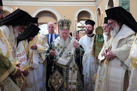 ΦΩΣ ΦΑΝΑΡΙΟΥ: Η ΧΕΙΡΟΤΟΝΙΑ ΤΟΥ ΕΠΙΣΚΟΠΟΥ ΕΡΥΘΡΩΝ ΑΠO ΤΟΝ ΟΙΚΟΥΜΕΝΙΚΟ ...