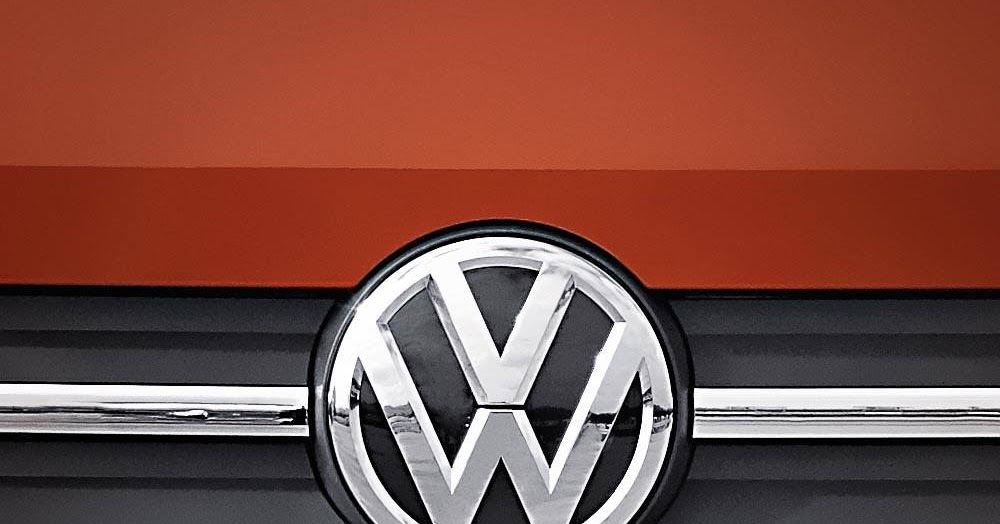 Volkswagen Caminhões e Ônibus presenting all new Truck Family (VW 328 ...