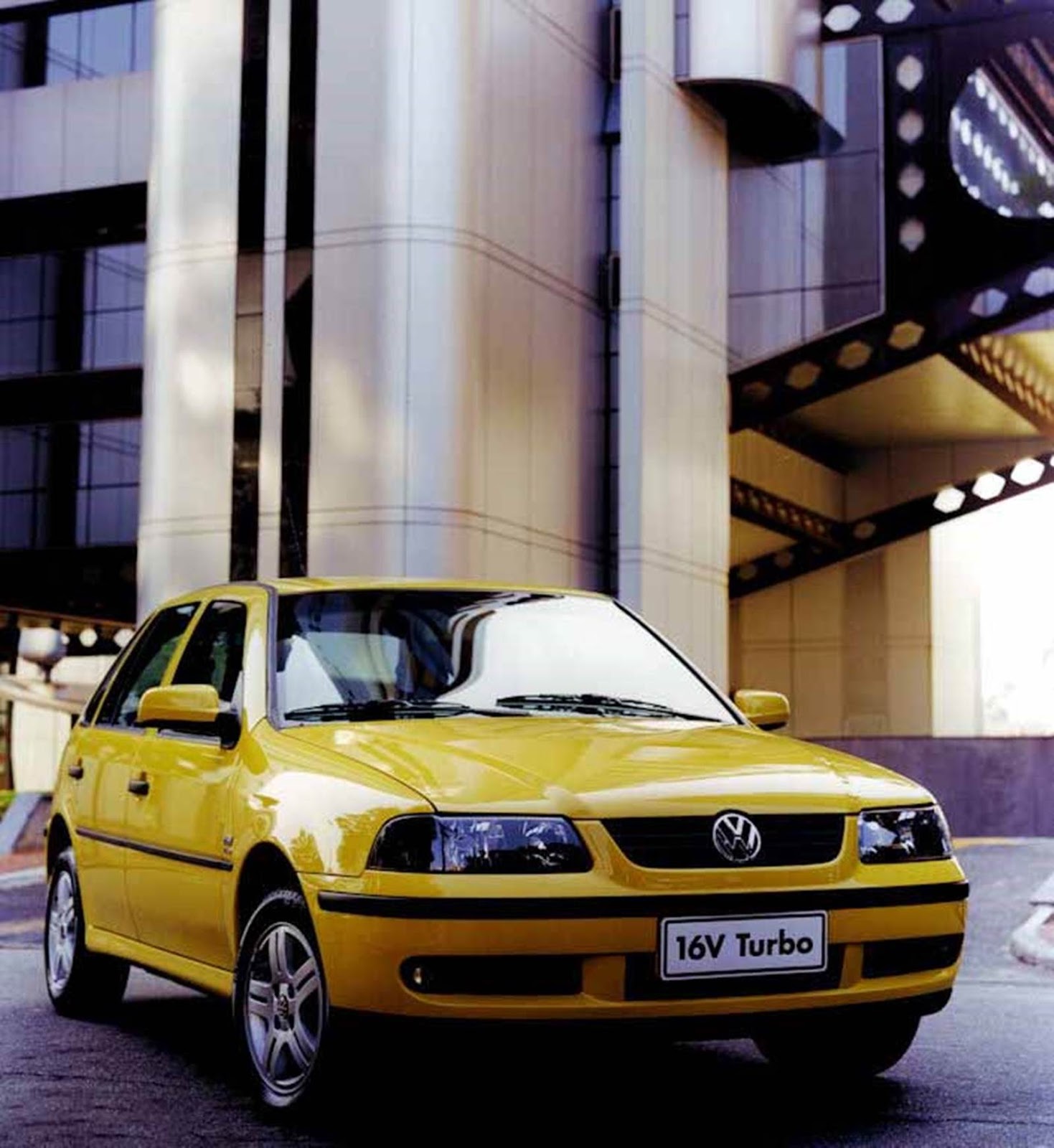 VW Gol e Parati 1.0 16V Turbo: fotos e detalhes