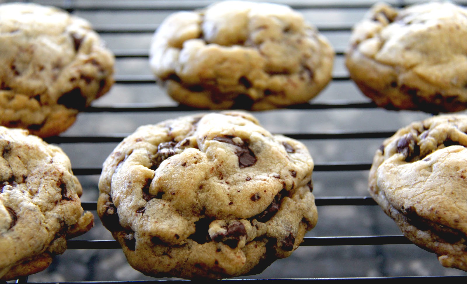 sweet tooth diaries : Chocolate Chip and Chunk Cookies