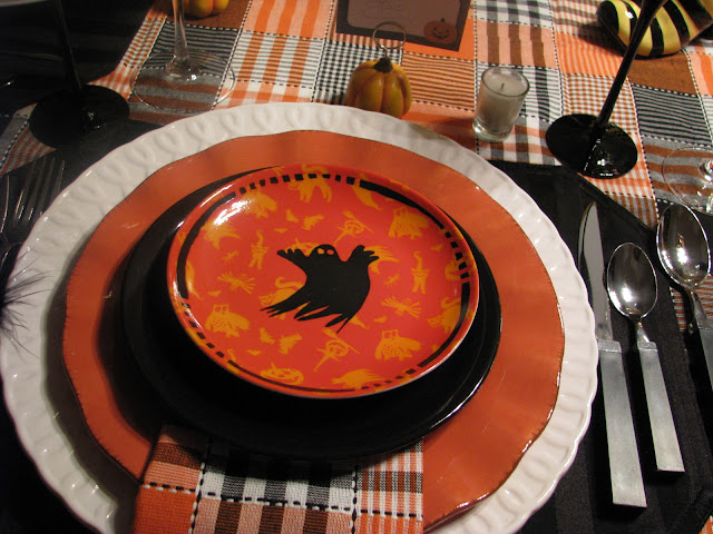 Designs by Pinky: ~~~A BeWITCHing Table!!!~~~