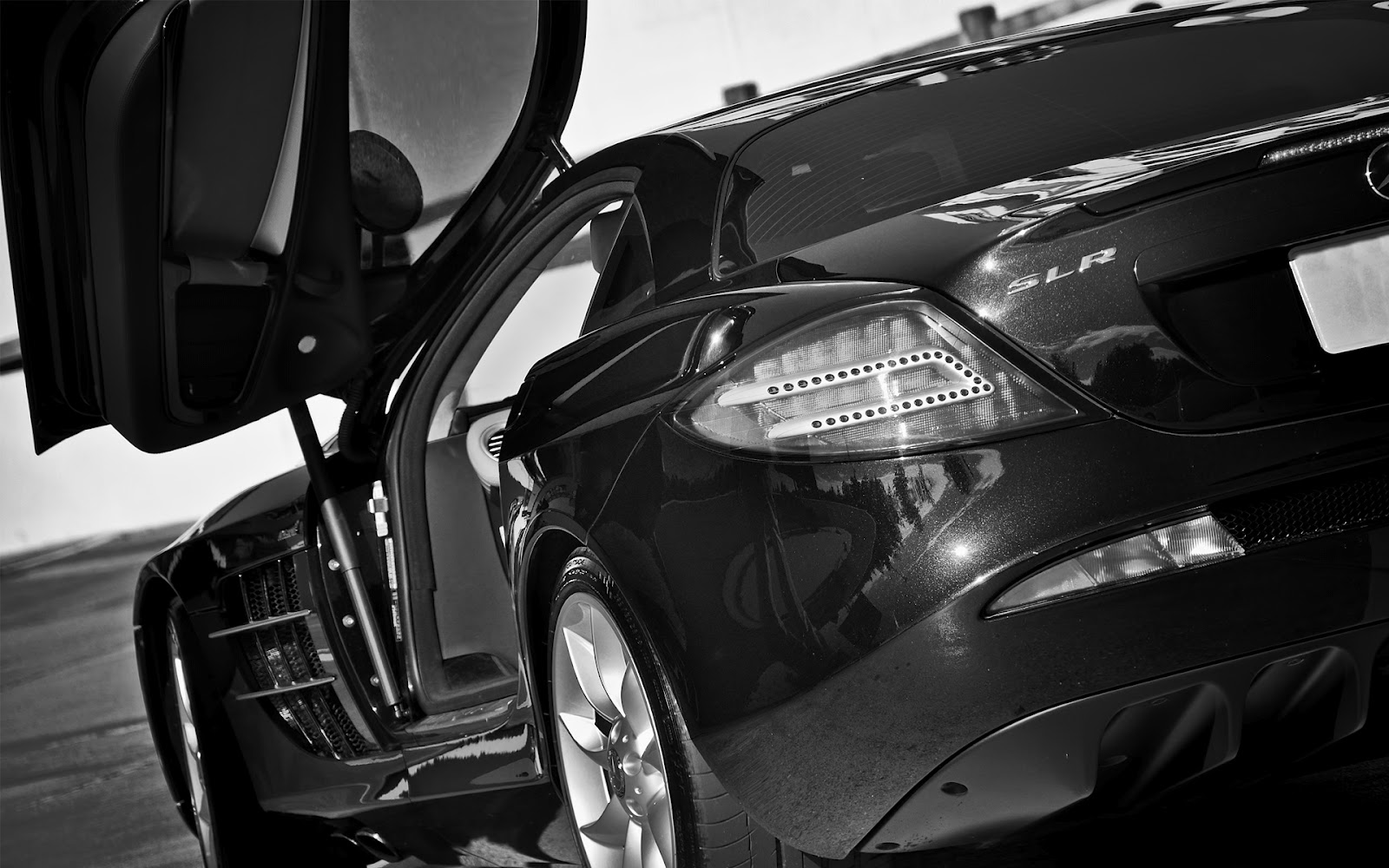 Wallpapere HD -masini , auto , tunning , poze desktop.