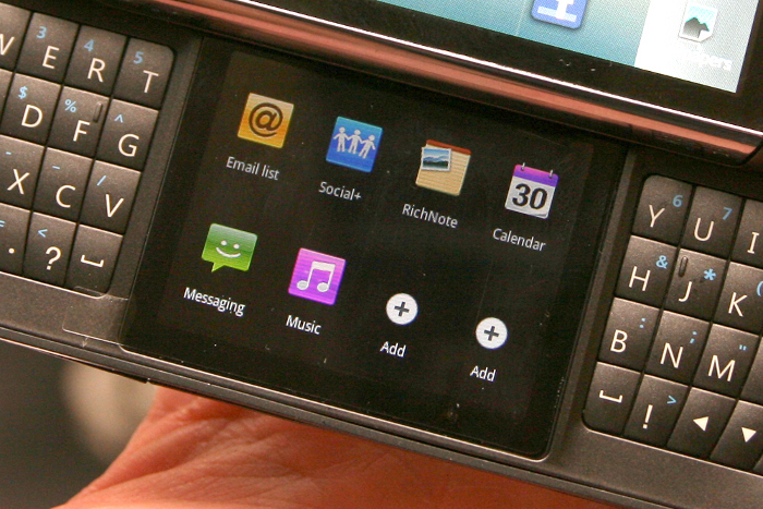 Fotos de um smartphone Dual-Screen da LG aparecem na Web! - Reduto Nerd