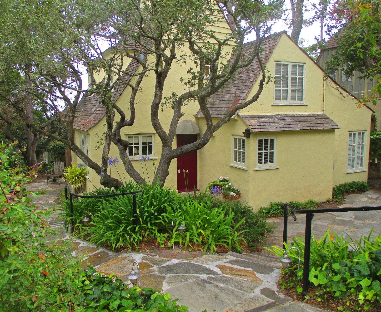 Hugh Comstock’s Architectural Signature – Inside “Doll’s House”