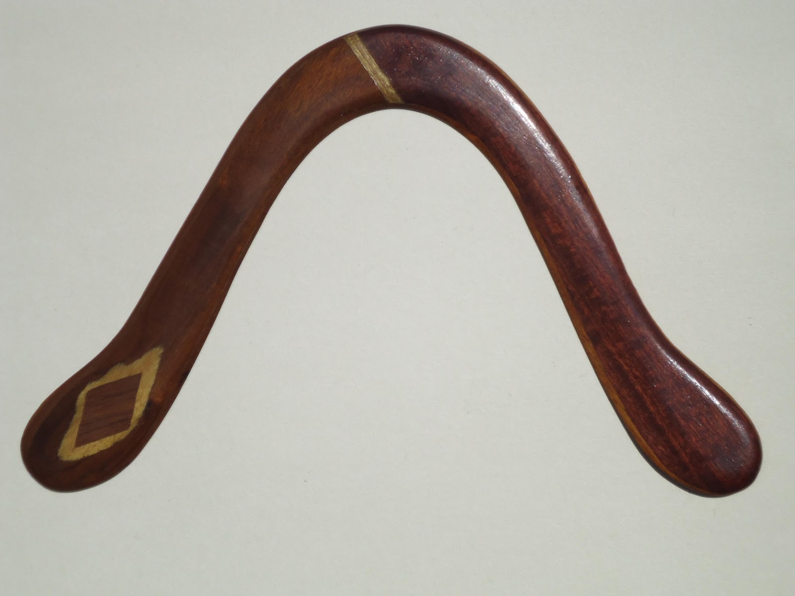 Boomerang, Búmeran, Búmerang