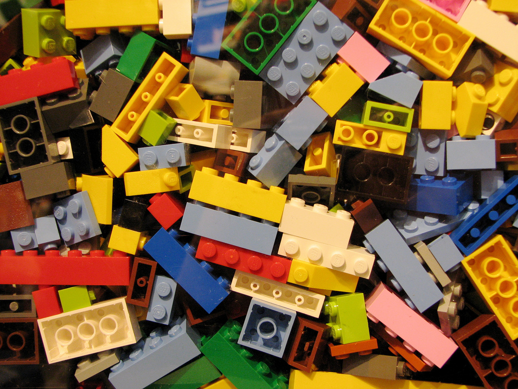 Play For a Day: Mukilteo Library: Bricks 4 Kidz