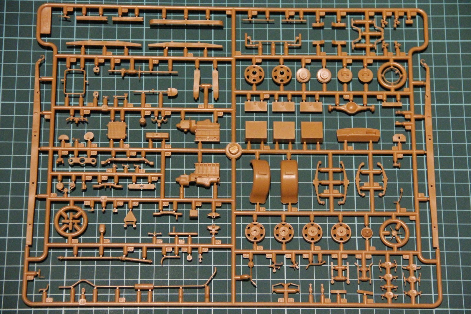 ICM 1/35 Typ 2,5-32 (1,5to) (35401) - DetailScaleView