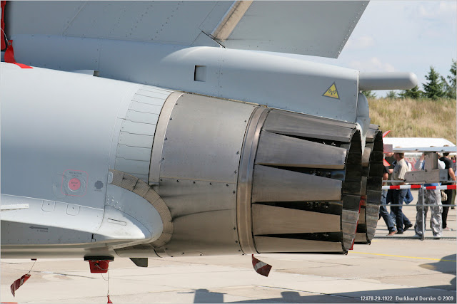 SI VIS PACEM, PARA BELLUM: L'Eurofighter Typhoon