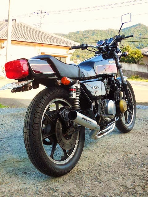 日曜日よりの使者たち。: fx400