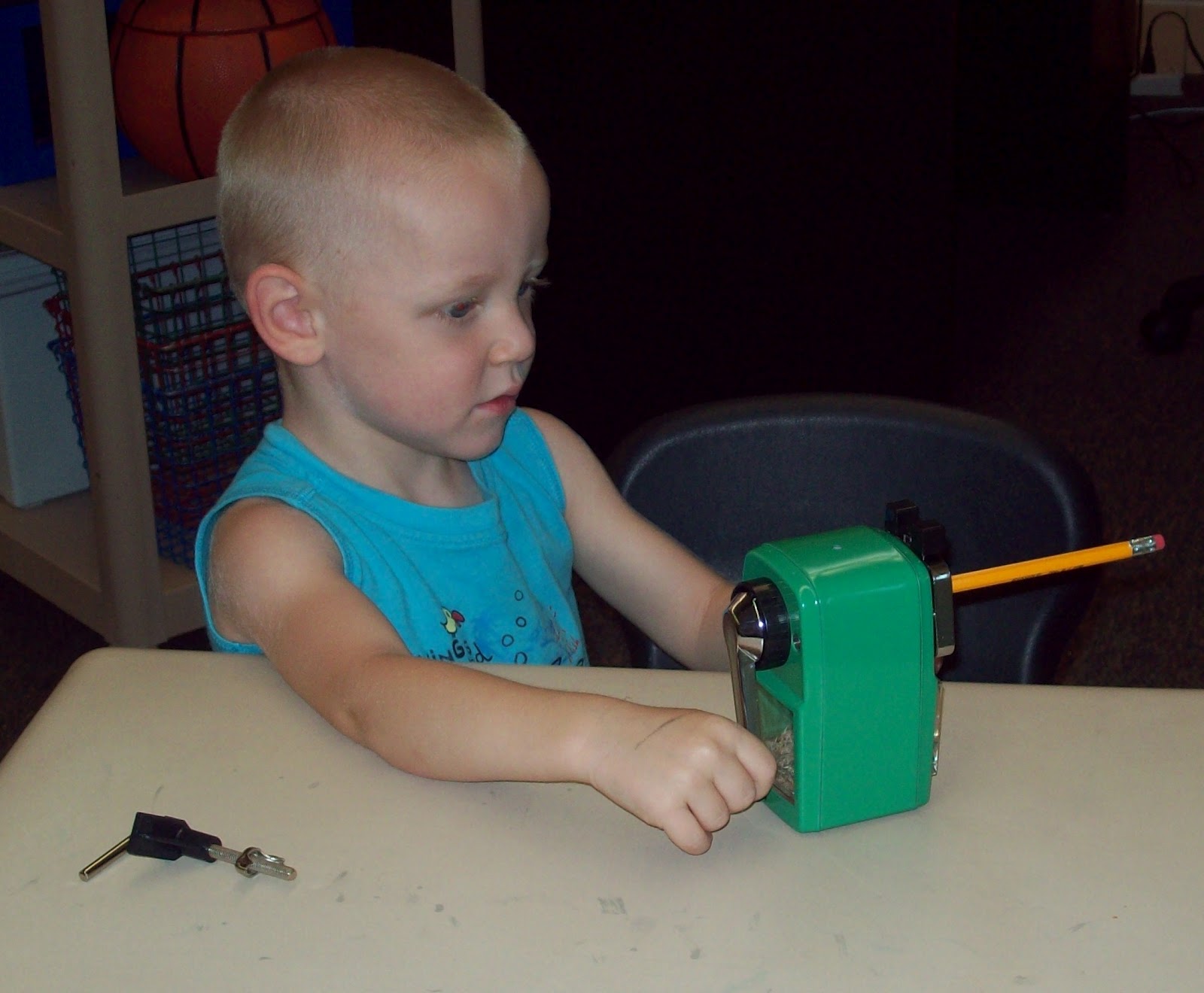 Teaching Little Miracles: The Sharpener Even a Two-Year-Old Can Use!!!