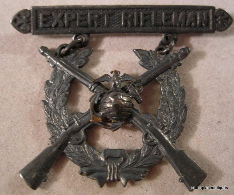 ANTIQUES SHOPS TALLAHASSEE FLORIDA: WW 1 US MARINES SNIPER BADGE/BUTTONS