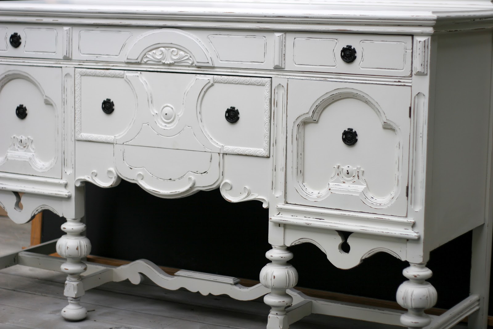 Inspire Me Designs: Shabby chic buffet