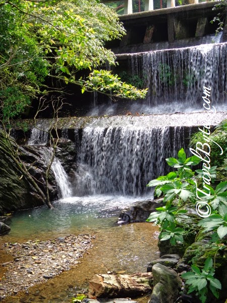 Half-a-day at Wulai Waterfalls: Gondola, History, Culture and Nature ...