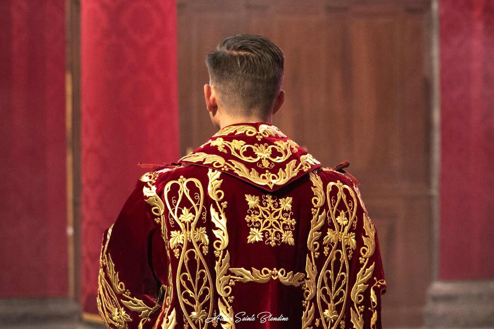 Ceremonial Variations of the Solemn Mass in the Rite of Lyon ...