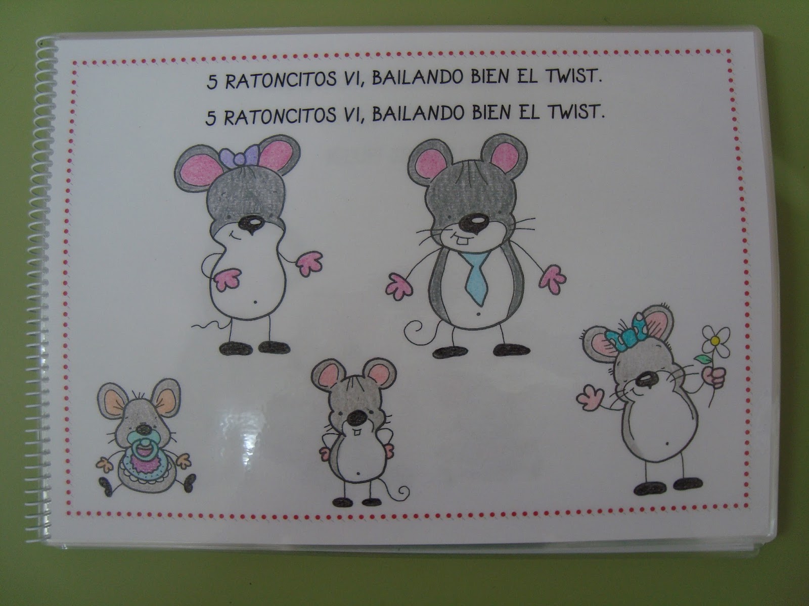 Plastificando ilusiones: Libro y marionetas Twist de los ratoncitos
