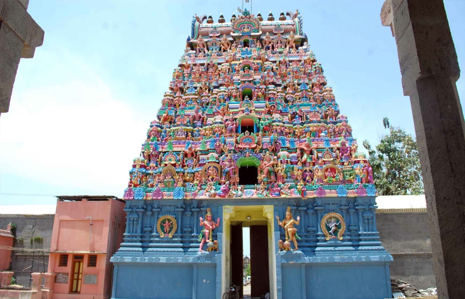 Tamilnadu Tourism: Keezhvelur Kediliappar Temple, Thiruvarur