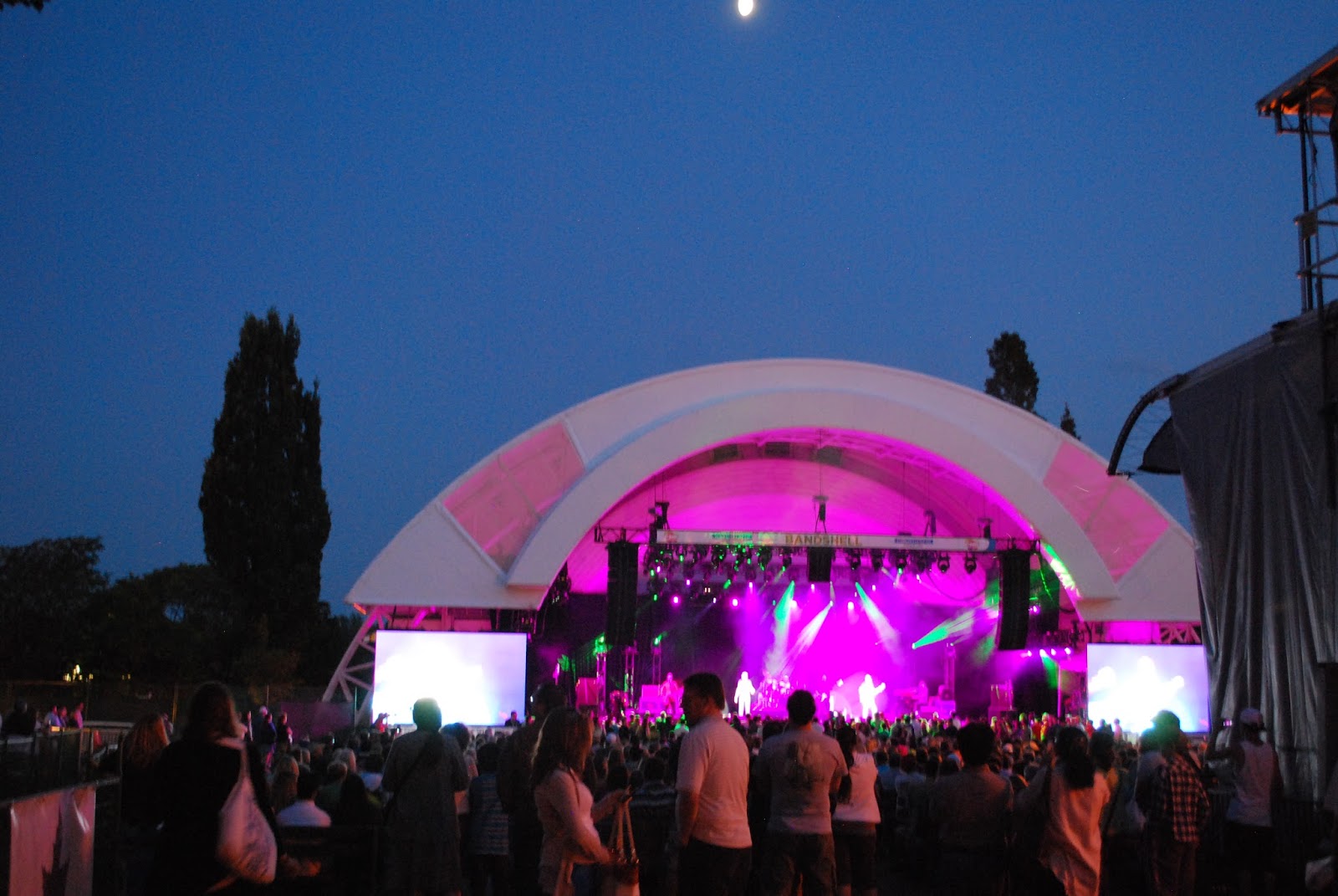 TōnFerns - A Nostalgic Journey (Tony Fernandes): THE C.N.E. BANDSHELL ...