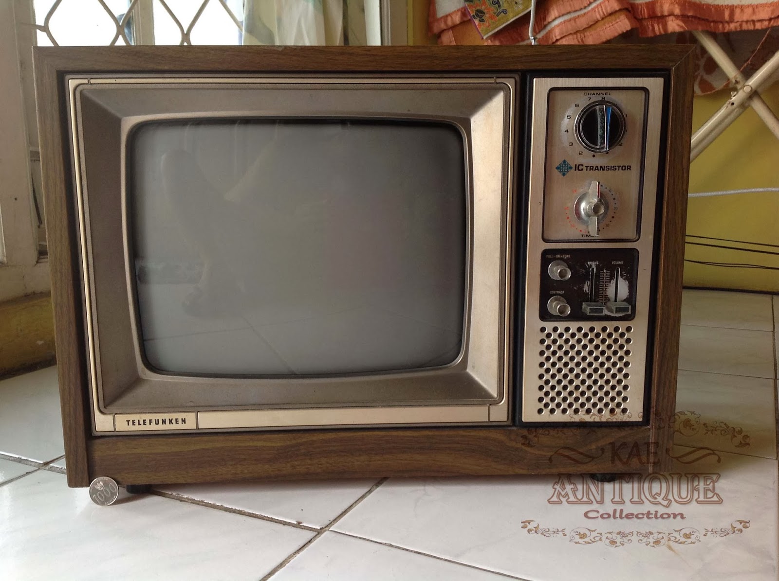 Kae Antique Collection: Antique Telefunken TV 14"