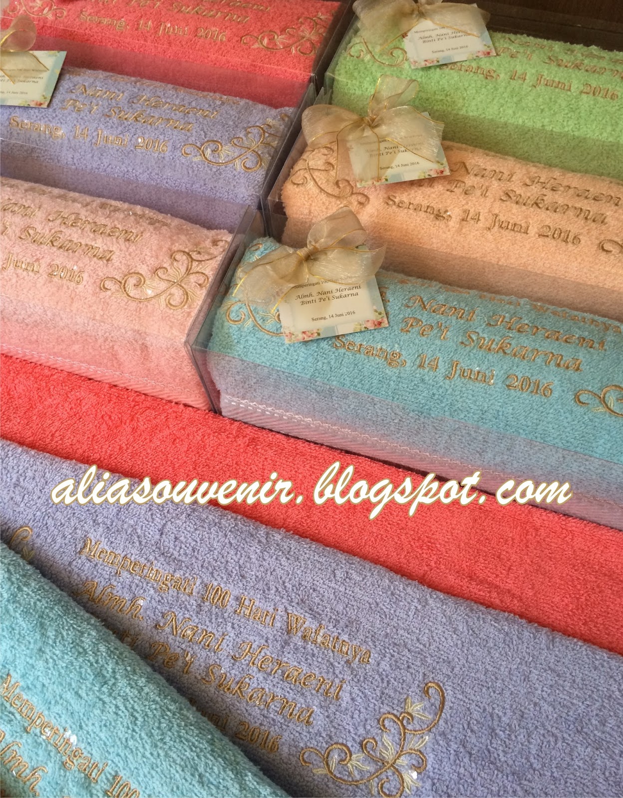 Souvenir Handuk Bordir Ukuran 70x140 kemasan Mika dan Pita Cantik