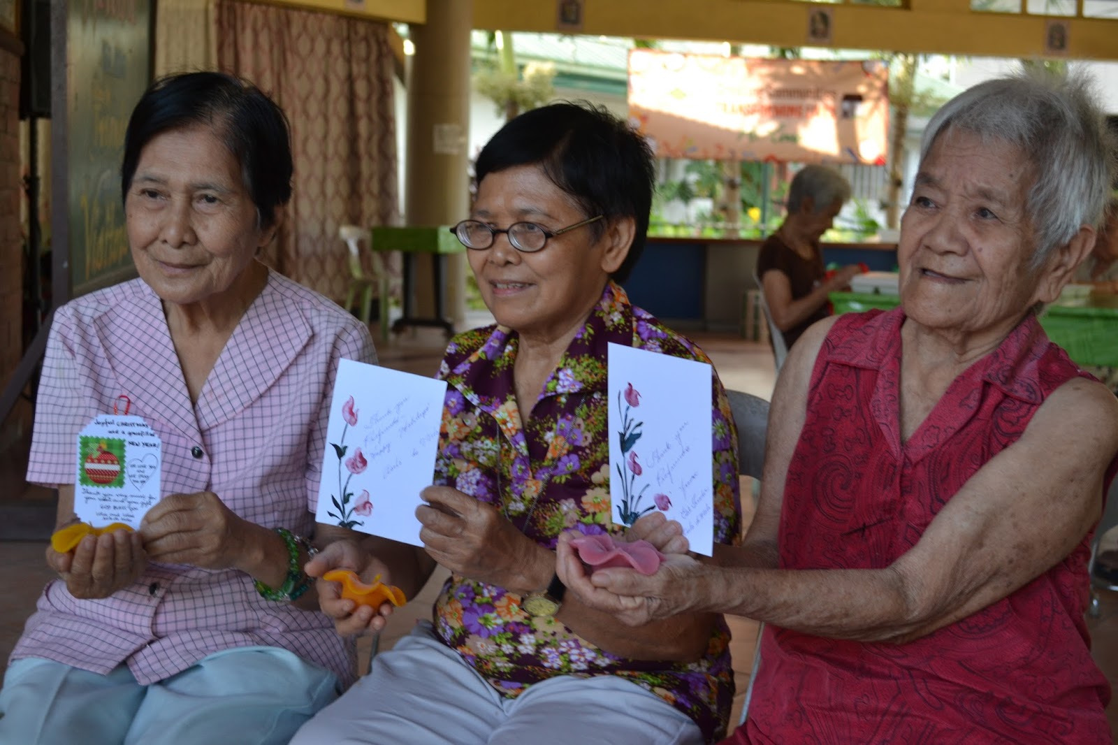 PRO-FRIENDS delivers happiness to Asilo de Molo