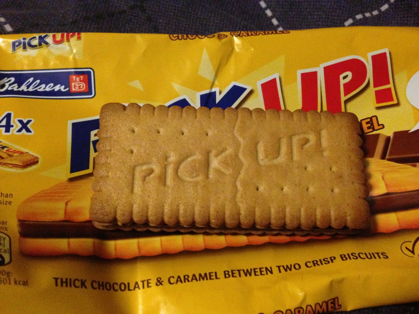 Angie Cupcake Reviews: NEW Choco and Caramel Pick Up! Biscuits