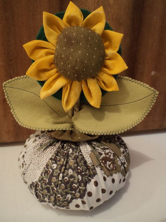 Aprende cómo hacer regalos bonitos con girasoles de tela ~ Mimundomanual