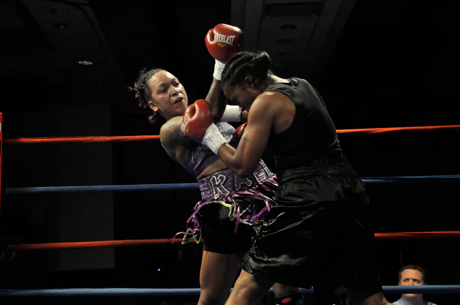 Boxing Along The Beltway: Reis Takes Close Ninth!