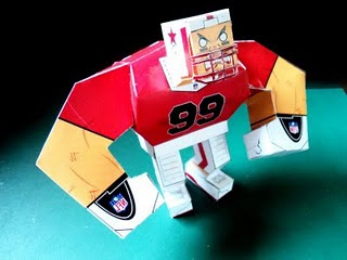 Superbowl Player Papercraft | Papercraft Paradise | PaperCrafts | Paper ...