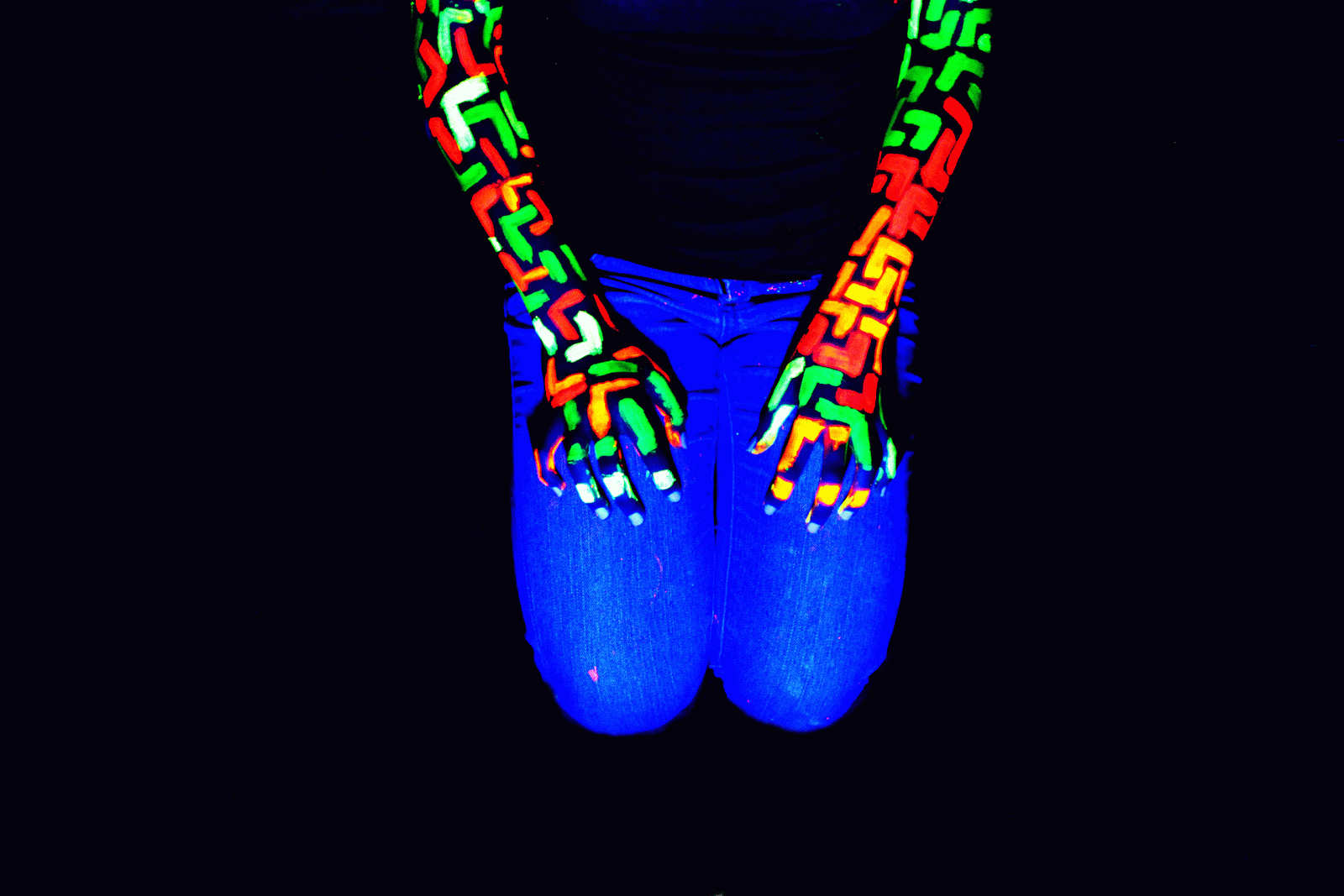 LibbyLangranA2Photography: Animated GIF's with UV paint experiment