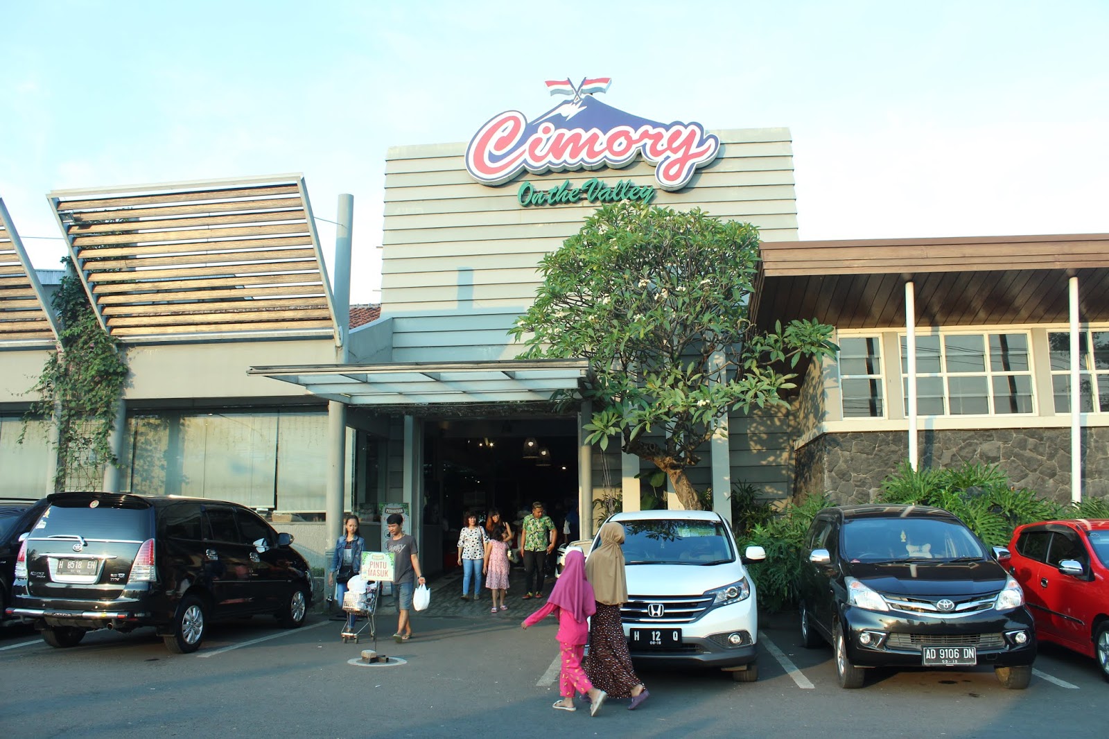 Menikmati Wisata Keluarga di Cimory on Valley Bawen Semarang