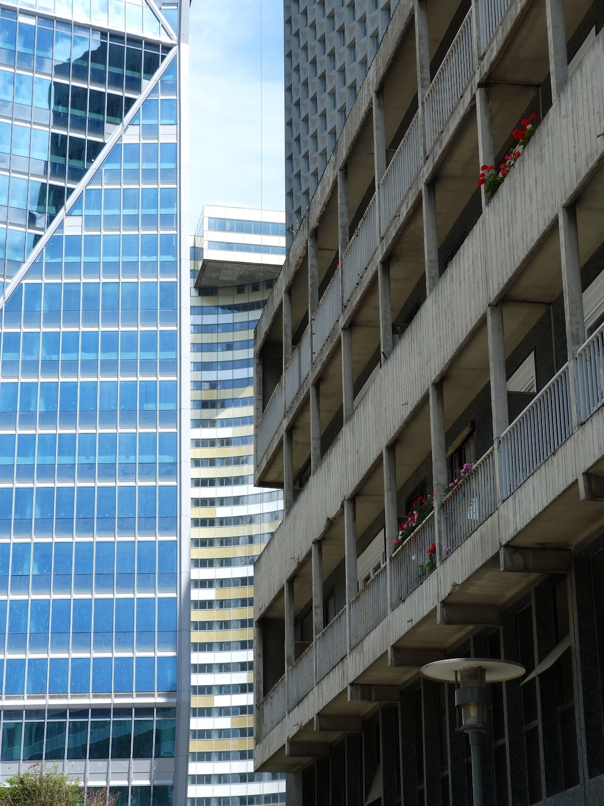 DETAILS : Le quartier de La Défense…