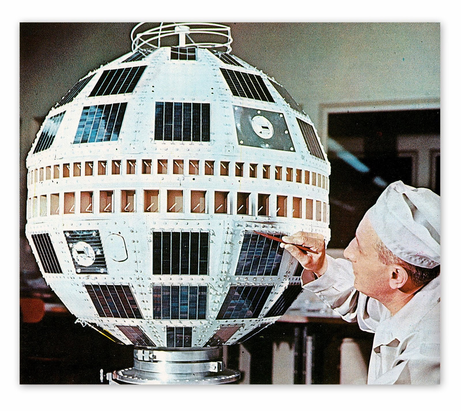 Living the Dreamsicle: July 10 - Telstar 1