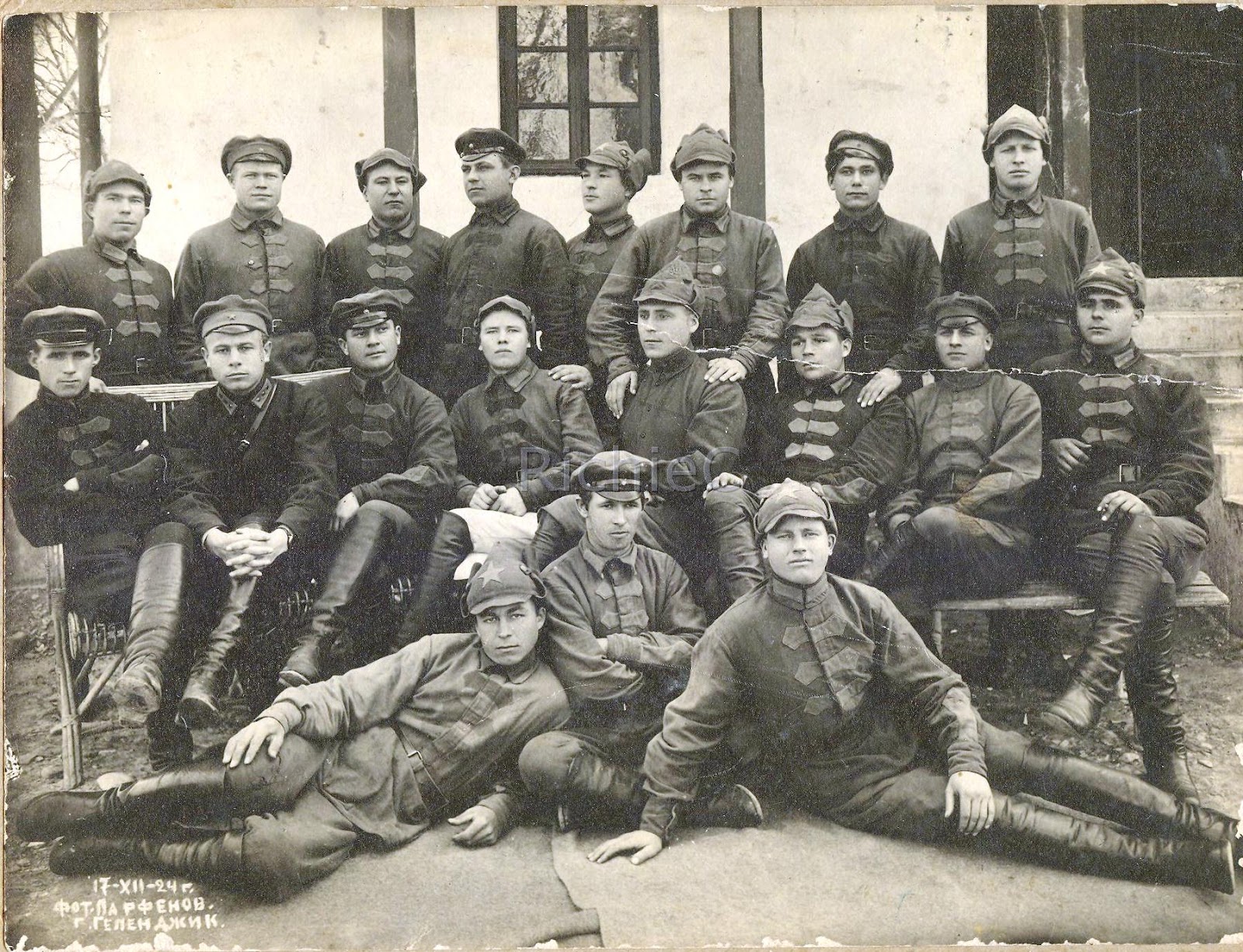 Collecting Soviet History