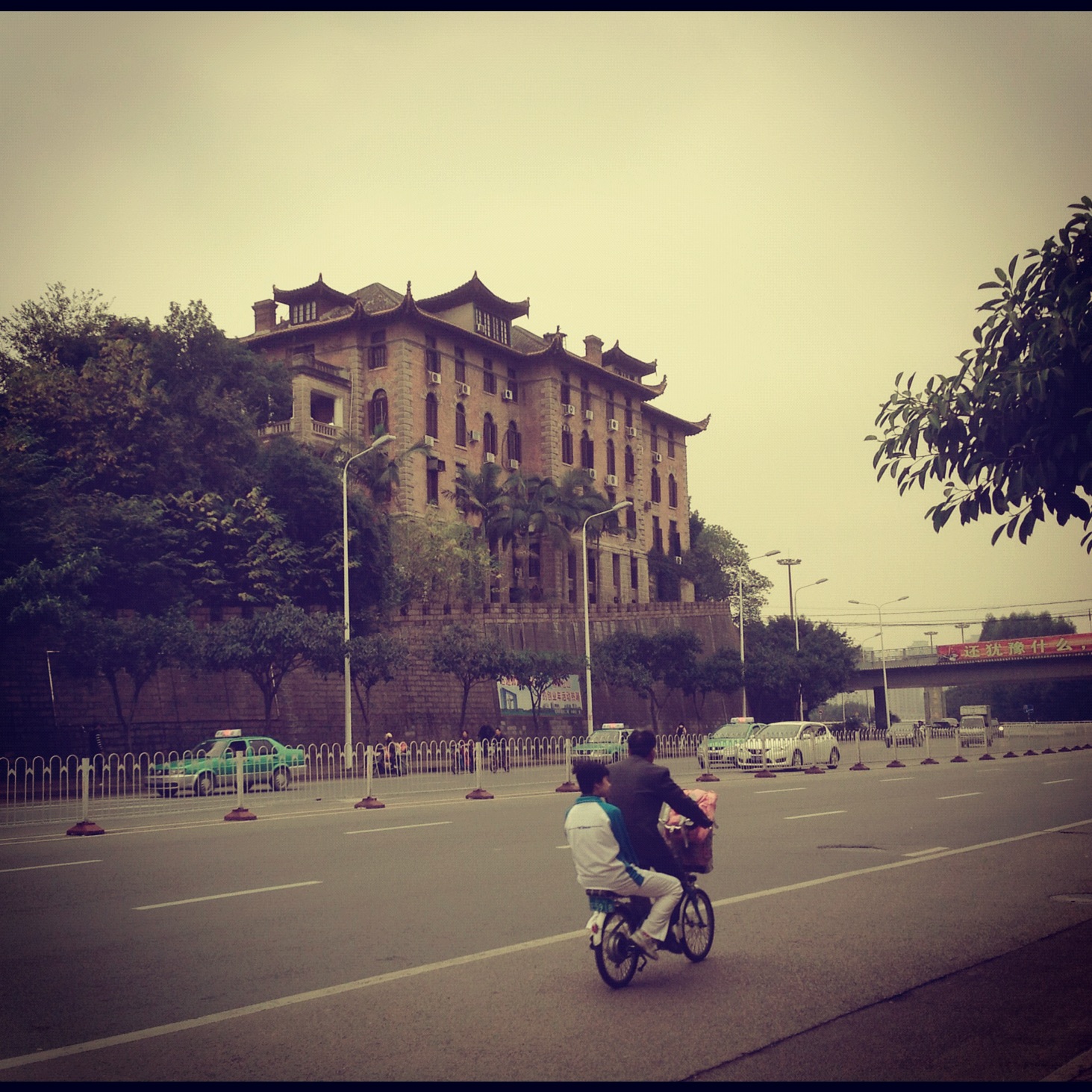 FEMME FATALE: Wan Shang Hao