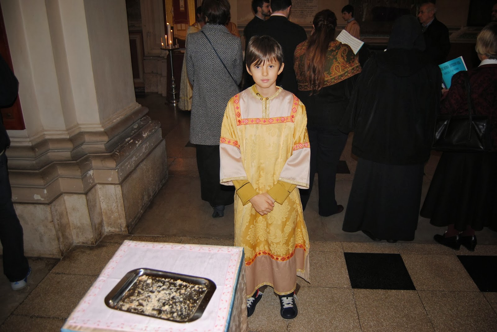 Orbis Catholicus Secundus: Rome Altar Boy in the Byzantine Rite