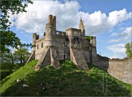 Middle Ages: Castle over Time