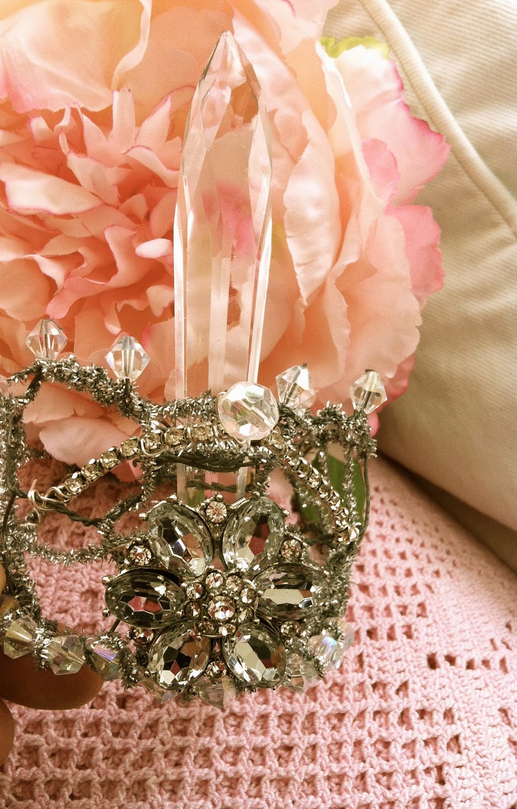 Making Crowns - The Pink Pixie Forest