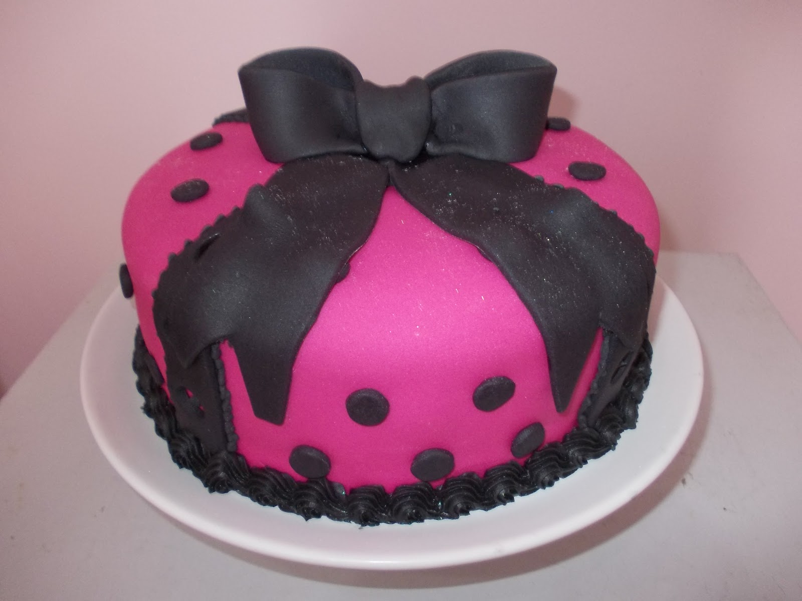 Rosangela Meireles: Bolo Pink e Preto