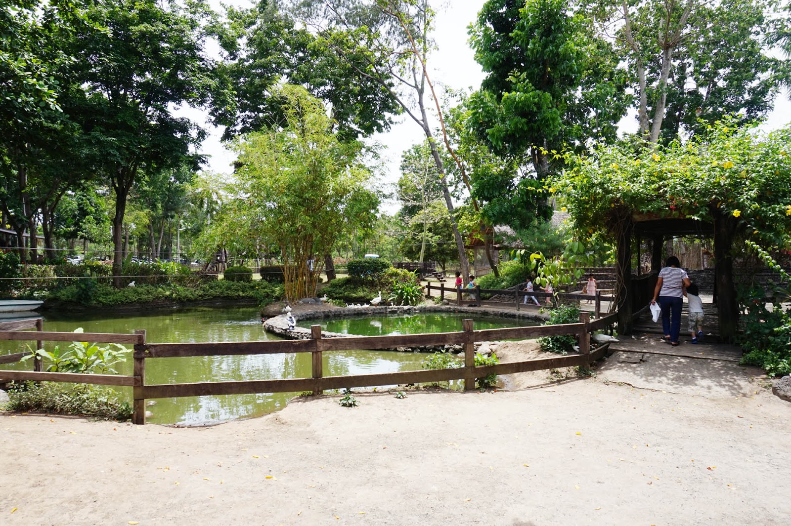 MrsMommyHolic: A day at Sta. Elena Fun Farm