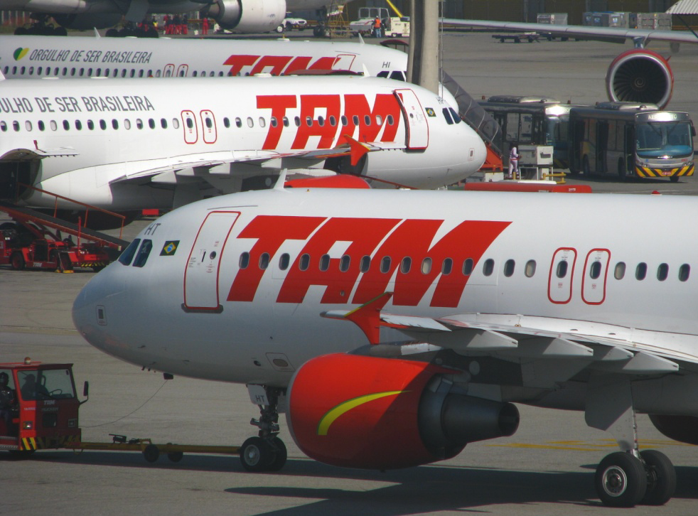 Aerolínea TAM reducirá operaciones domésticas hasta en 10%. - Aviación ...