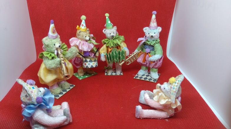 l: Le jazz clowns band est au complet