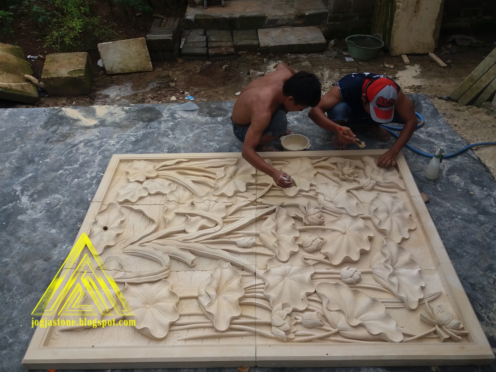 RELIEF LOTUS BATU ALAM