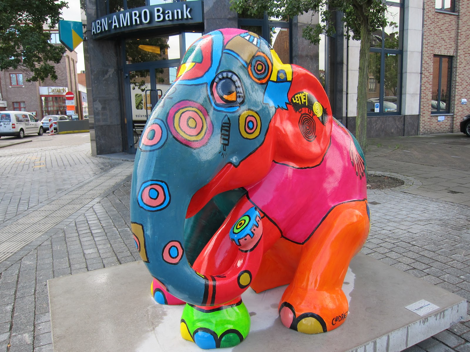 an american in belgië : Olifant Parade