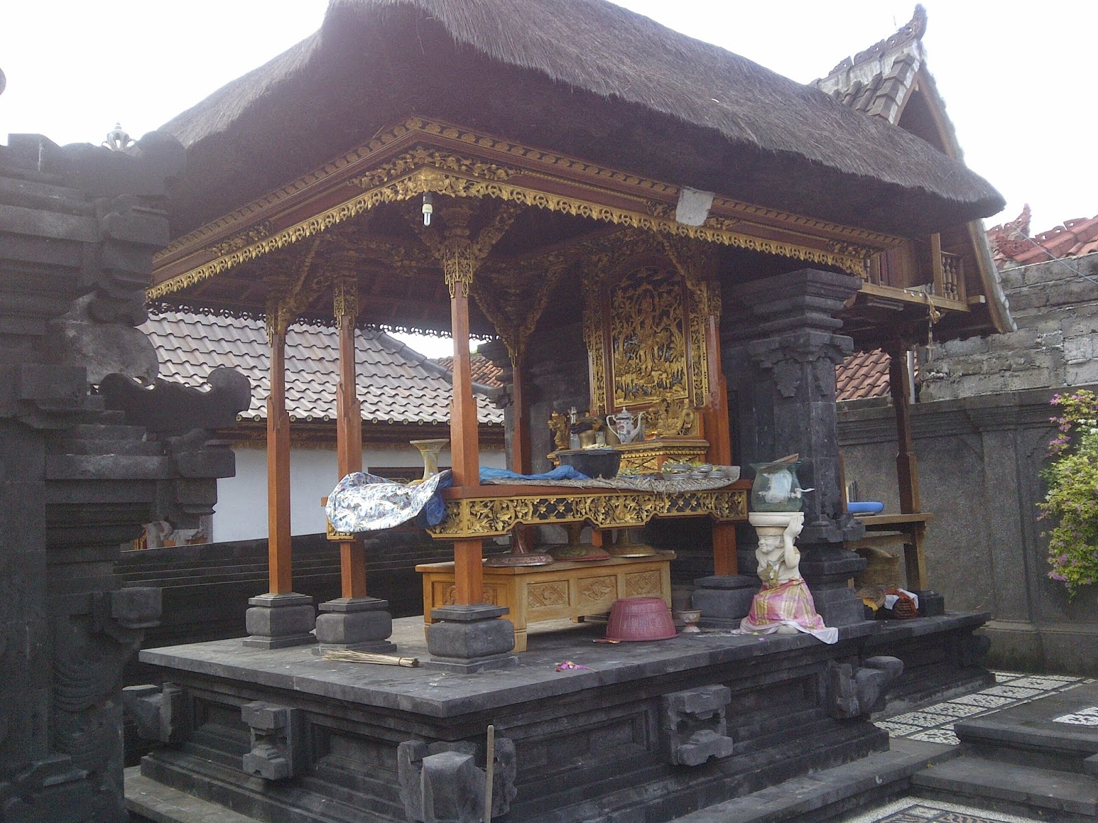 Ukiran Bali: Merajan