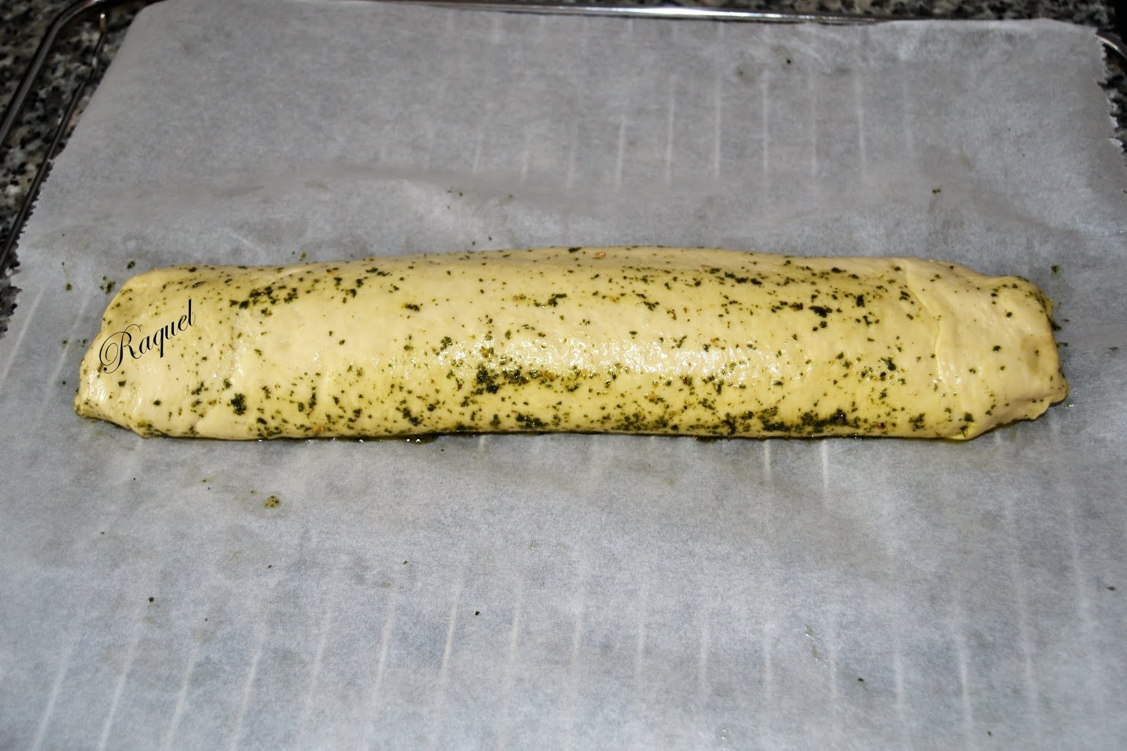 Mi Diversión en la cocina: Pan relleno de salsa pesto